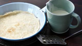 Easy pancakes recipe - BBC Food