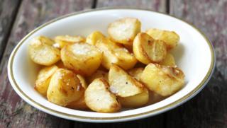 Goose fat roast potatoes recipe - BBC Food