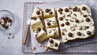 Traybake cake recipes - BBC Food