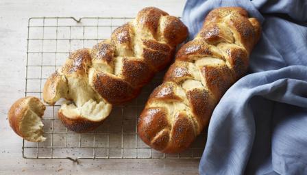 Challah recipe - BBC Food