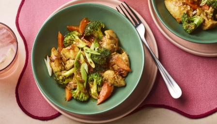 Chinese chicken curry stir-fry recipe - BBC Food