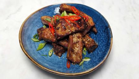 Barbecue ribs with hot slaw and Jersey Royals recipe - BBC Food