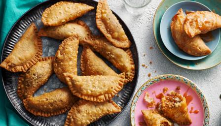 Art masala (eight-spice mix) recipe - BBC Food