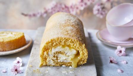 How to make a Swiss roll - BBC Food