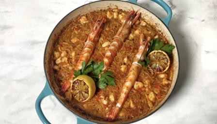 Prawn paella recipe - BBC Food