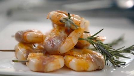 Spanish garlic prawns recipe - BBC Food