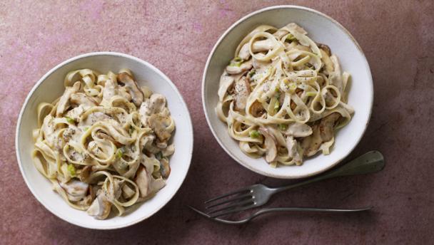 Chicken pasta recipes - BBC Food