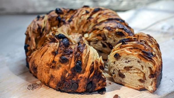 Lardy cake recipes - BBC Food