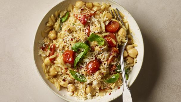One-pot no-chop spicy tomato and chickpea orzo recipe - BBC Food