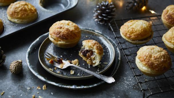 Puff pastry mince pies recipe - BBC Food