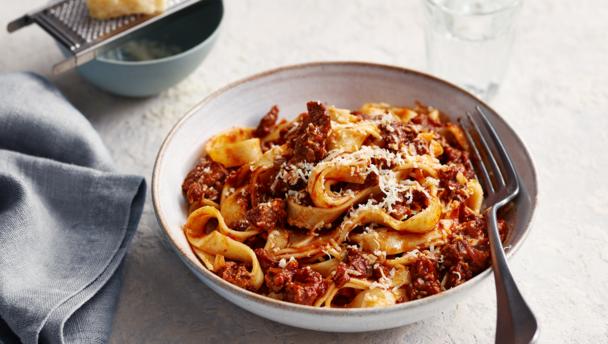 Tomato ragù recipe - BBC Food
