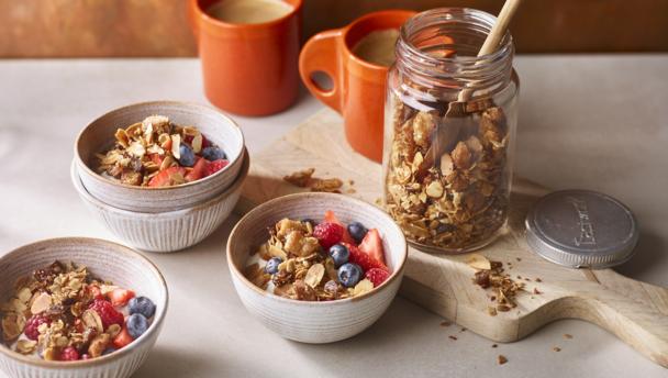 Anzac biscuits recipe - BBC Food