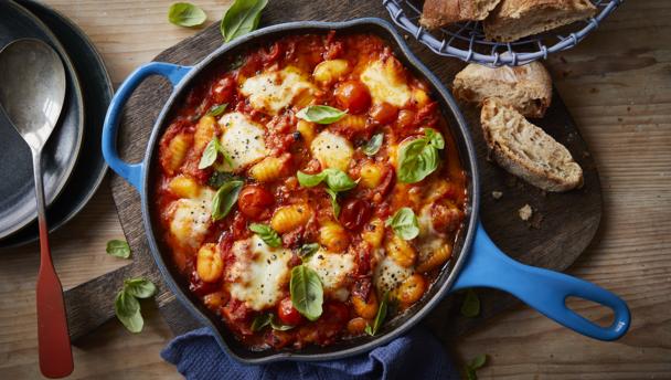 Tomato and mozzarella gnocchi bake recipe - BBC Food