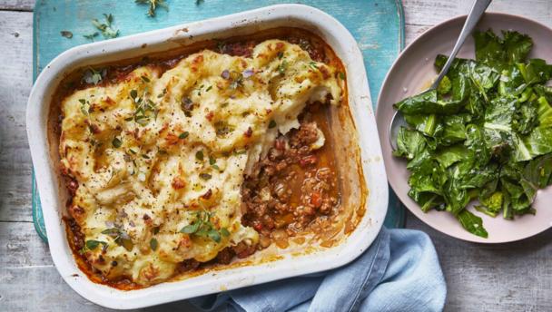 Slow cooker cottage pie recipe - BBC Food