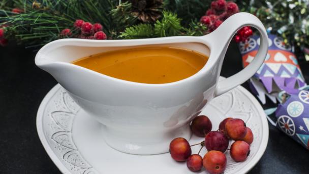 Red wine gravy recipe - BBC Food