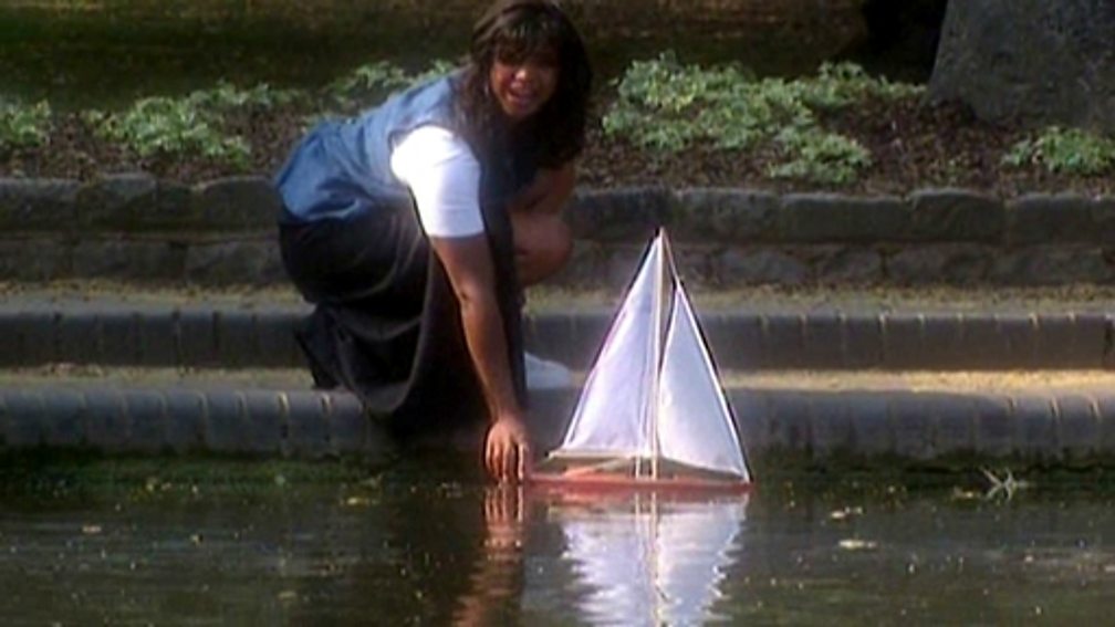 BBC Two - KS1 Science Clips, Forces and Movement, What happens when a ...