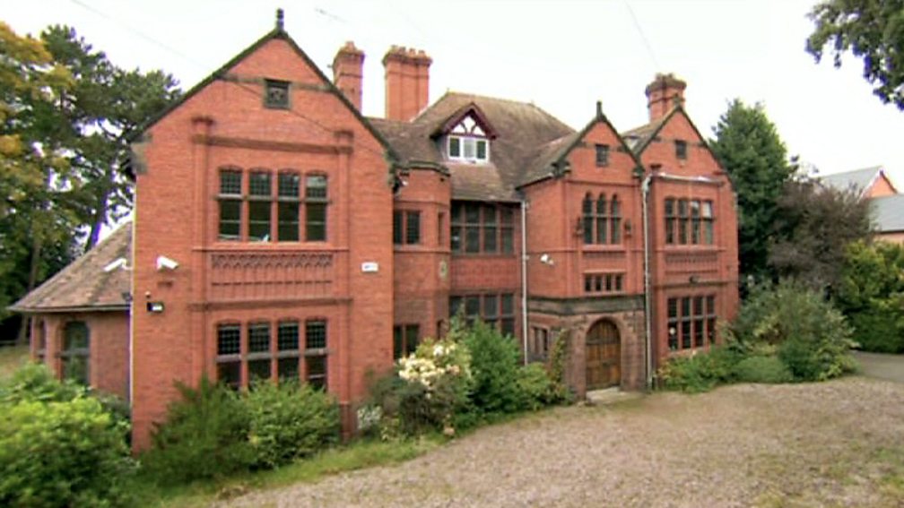 BBC Two - The Planners, Episode 5, Bertie and a new 'olde worlde' pub