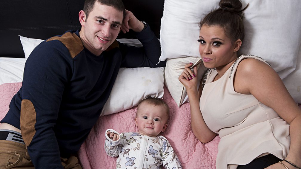 BBC Three - The Baby Bomb, Episode 3, Paige tries to feed Keean solids