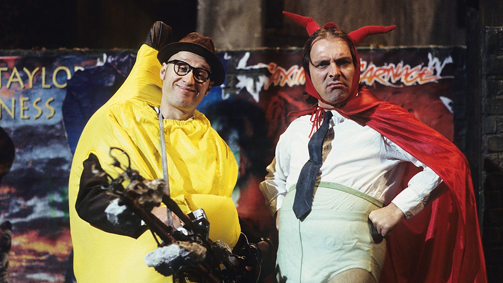 BBC Two - Bottom - Episode guide