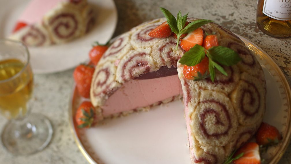 BBC One - Home Comforts at Christmas, Boxing Day Brunch, Beef pithivier