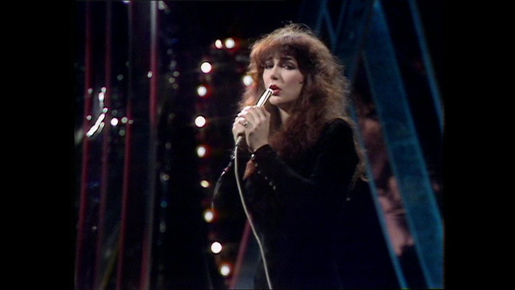 BBC Arts - BBC Arts - 10 years with Kate Bush: Rare photographs of the ...