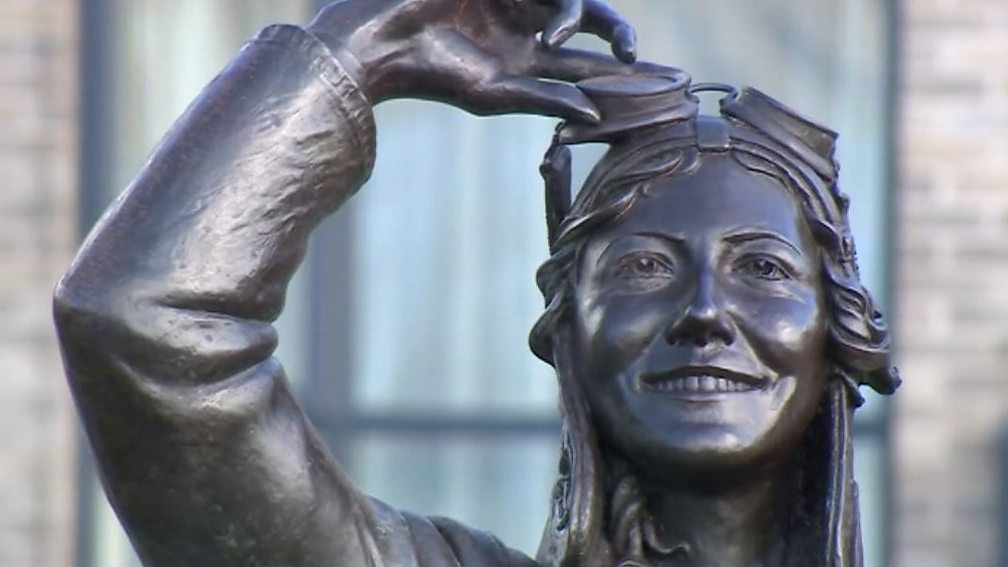 BBC Radio Humberside - Breakfast, New Amy Johnson statue unveiled in Hull