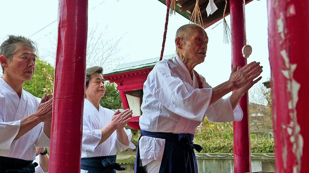 BBC Arts - Japan - Sacred arts: How to make a Japanese Samurai sword