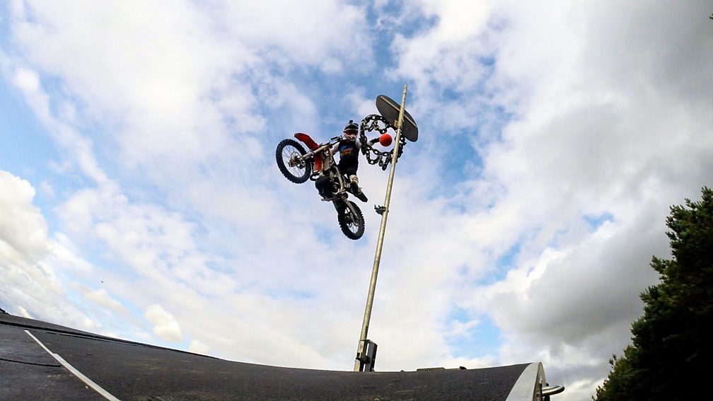 CBBC - Officially Amazing Goes Bunkers - Episode guide