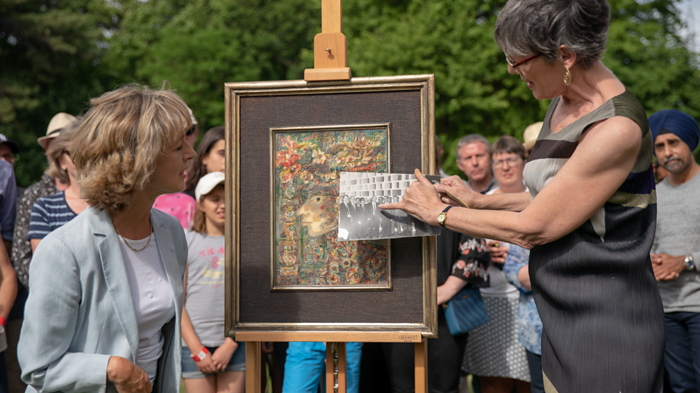 BBC One - Antiques Roadshow - Alexandra Gill
