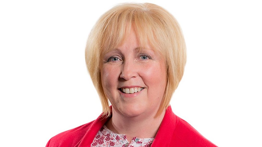 BBC Radio Cymru - Dewi Llwyd ar Fore Sul, 13/10/2013, Leah Owen ac ...