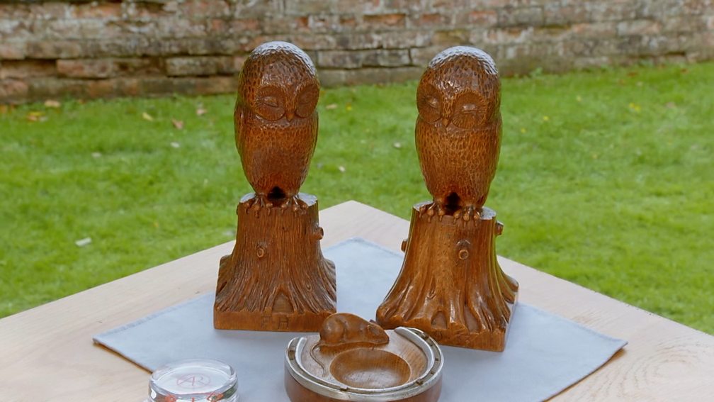 BBC One - Antiques Roadshow - Elaine Binning