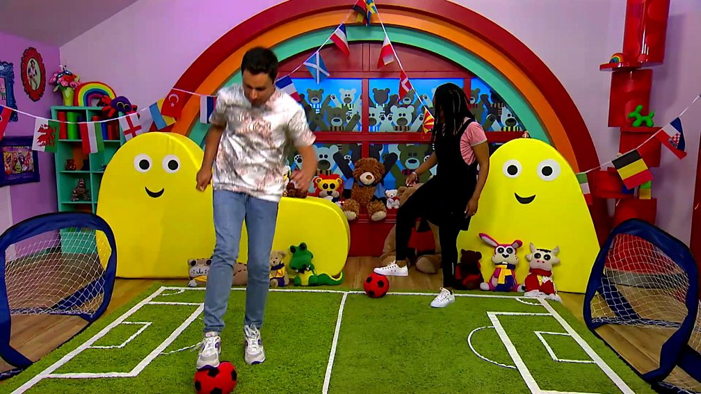 CBeebies - CBeebies House Songs, CBeebies House - Celebrating ...