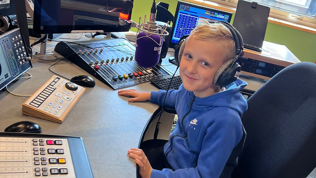 BBC Radio Tees - Scott Makin, Homeschooled boy gets behind the mic