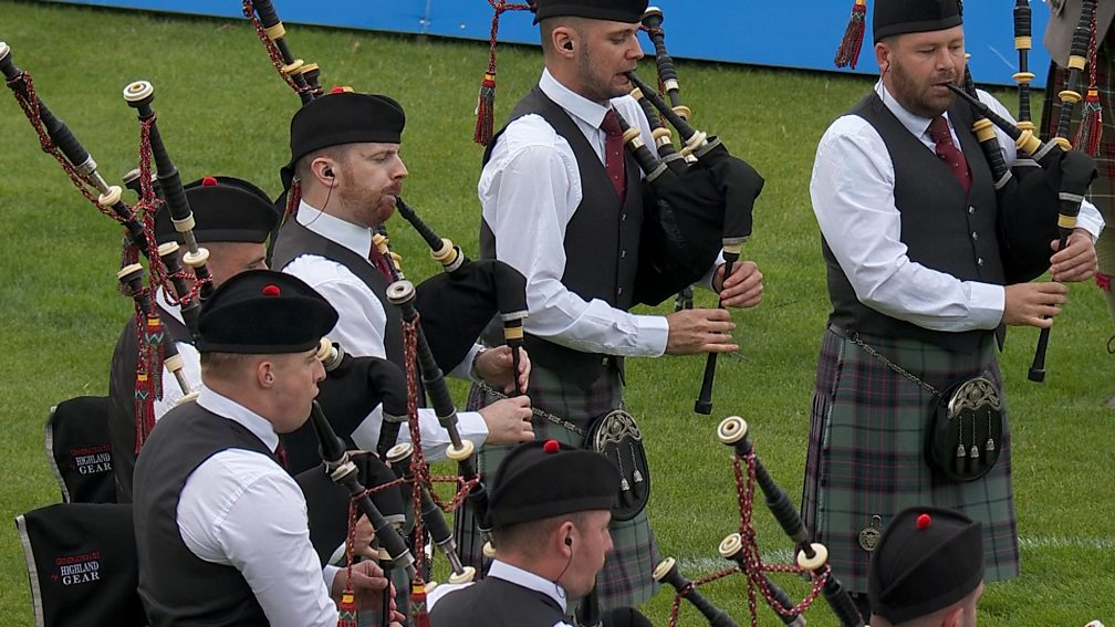 BBC One - World Pipe Band Championships, Scottish Power - Medley