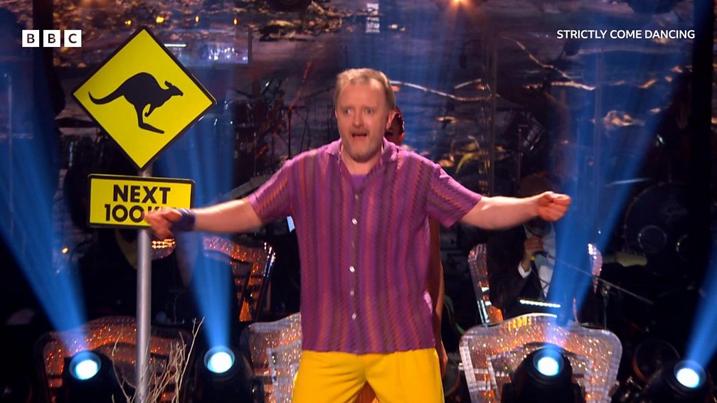 BBC One - Strictly Come Dancing, Series 22, Week 4, Chris and Dianne Salsa