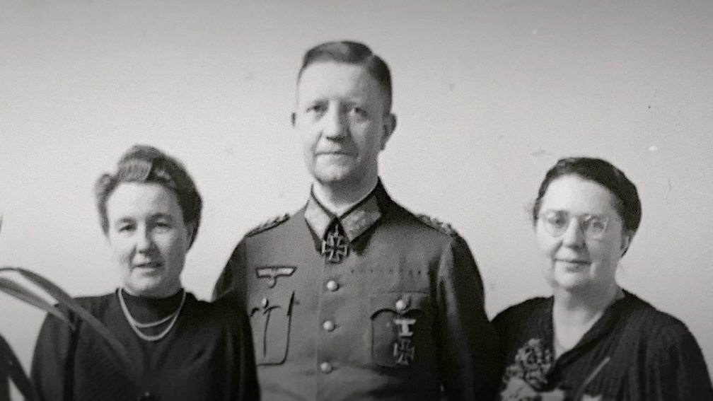 BBC Two - A House Through Time