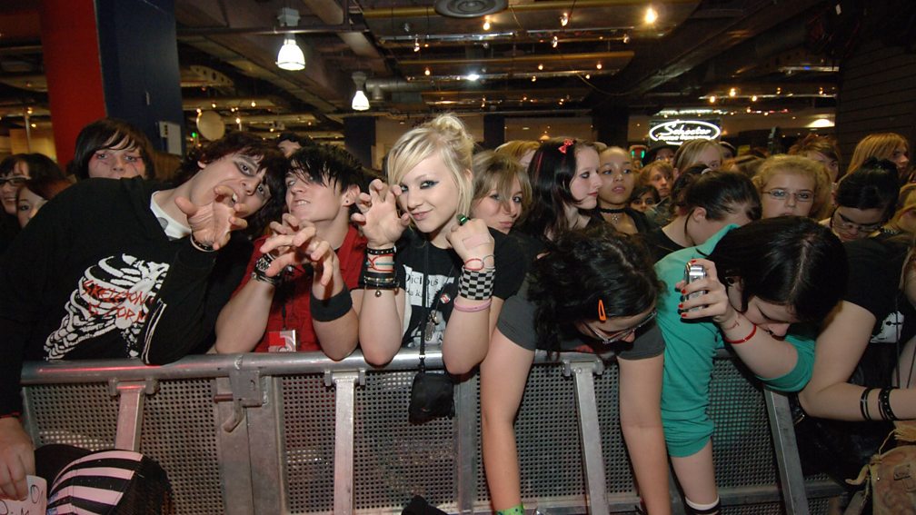 BBC World Service - Weekend, Naomi Seibt on AfD and Elon Musk