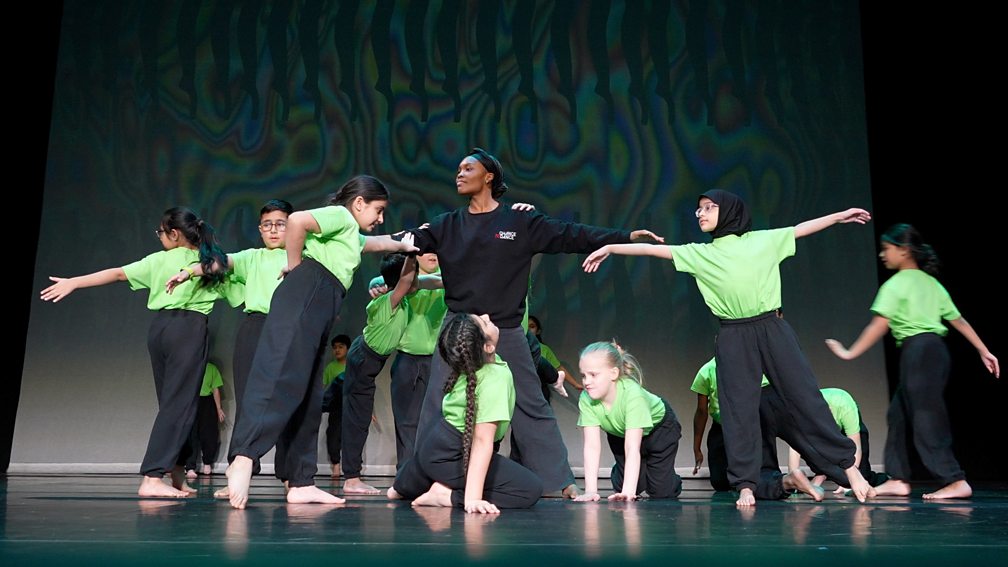 BBC One - Look North (Yorkshire), Bantam of the Opera singers first ...