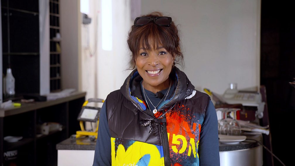 BBC One - Homes Under the Hammer