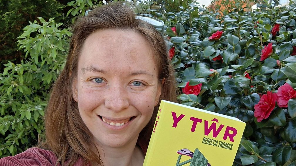 BBC Radio Cymru - Dei Tomos, "Can you be a bit more Welsh?" "What do ...