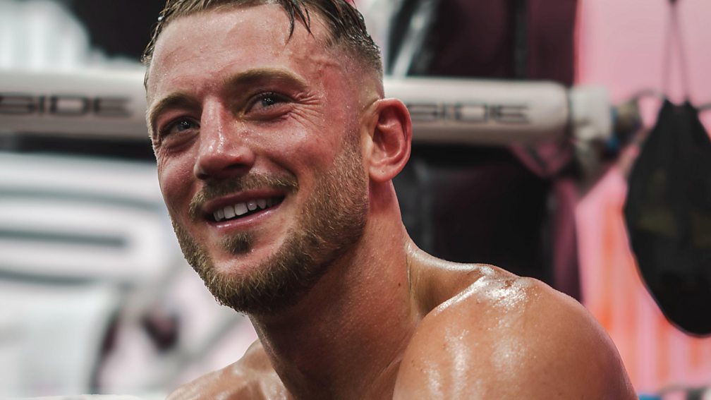 BBC Radio Cornwall - Daniel Pascoe, 03/12/2025, Dan gets a lesson in classical music from Sarah ...