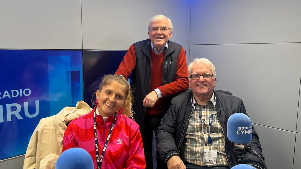 BBC Radio Cymru - Dei Tomos, "Can you be a bit more Welsh?" "What do ...