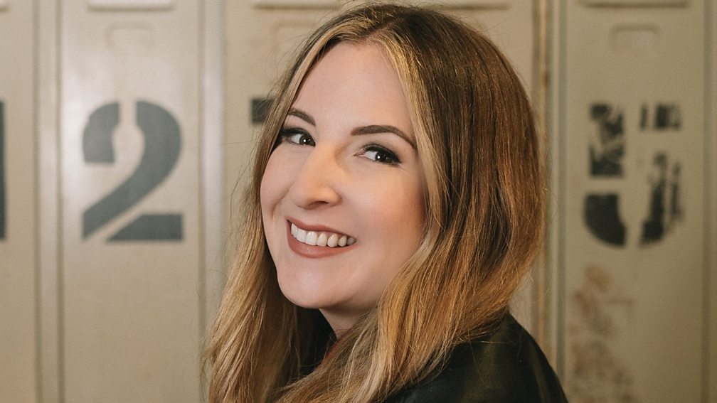 BBC Radio Cornwall - Daniel Pascoe, Do you judge a book by its cover?