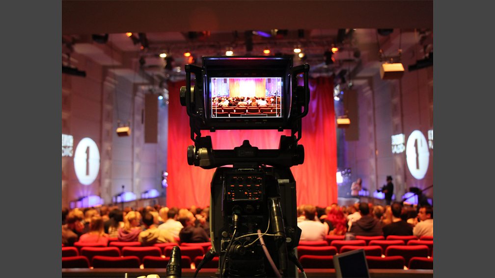 BBC Radio 1 - The Chris Moyles Show, Ashes To Ashes - Dec 07 - DCI Hunt ...