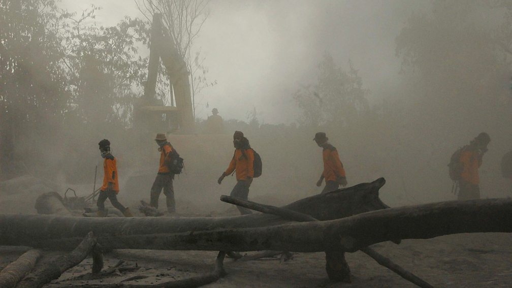 Case study - volcanic eruption - Mt Merapi, Indonesia 2010 - Volcanoes ...