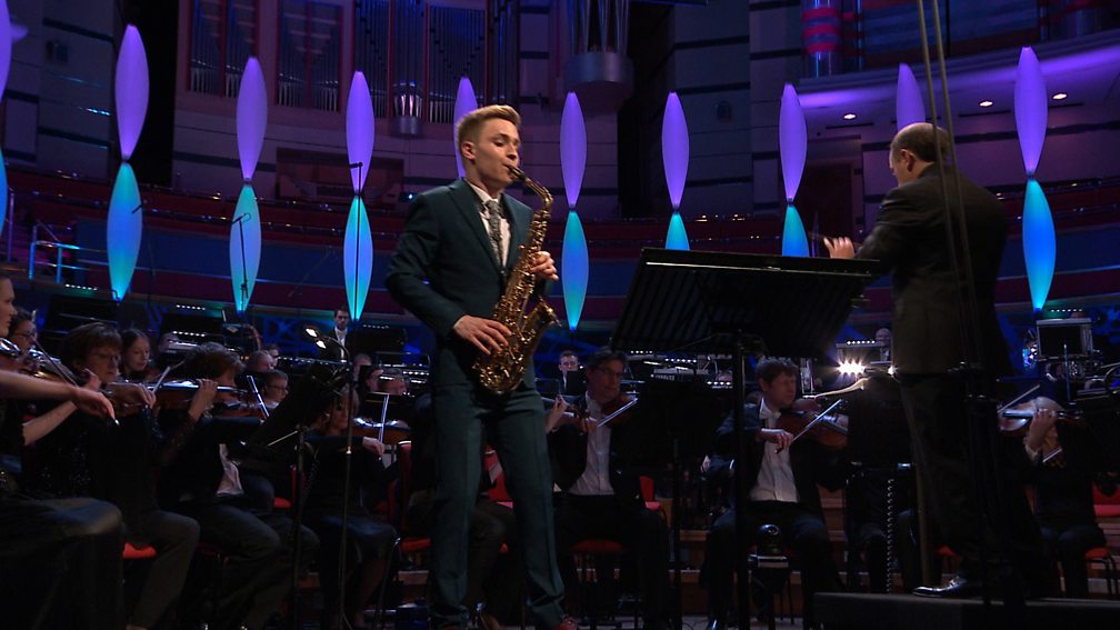 BBC Scotland - BBC Scotland - How the iconic saxophone solo from Gerry ...