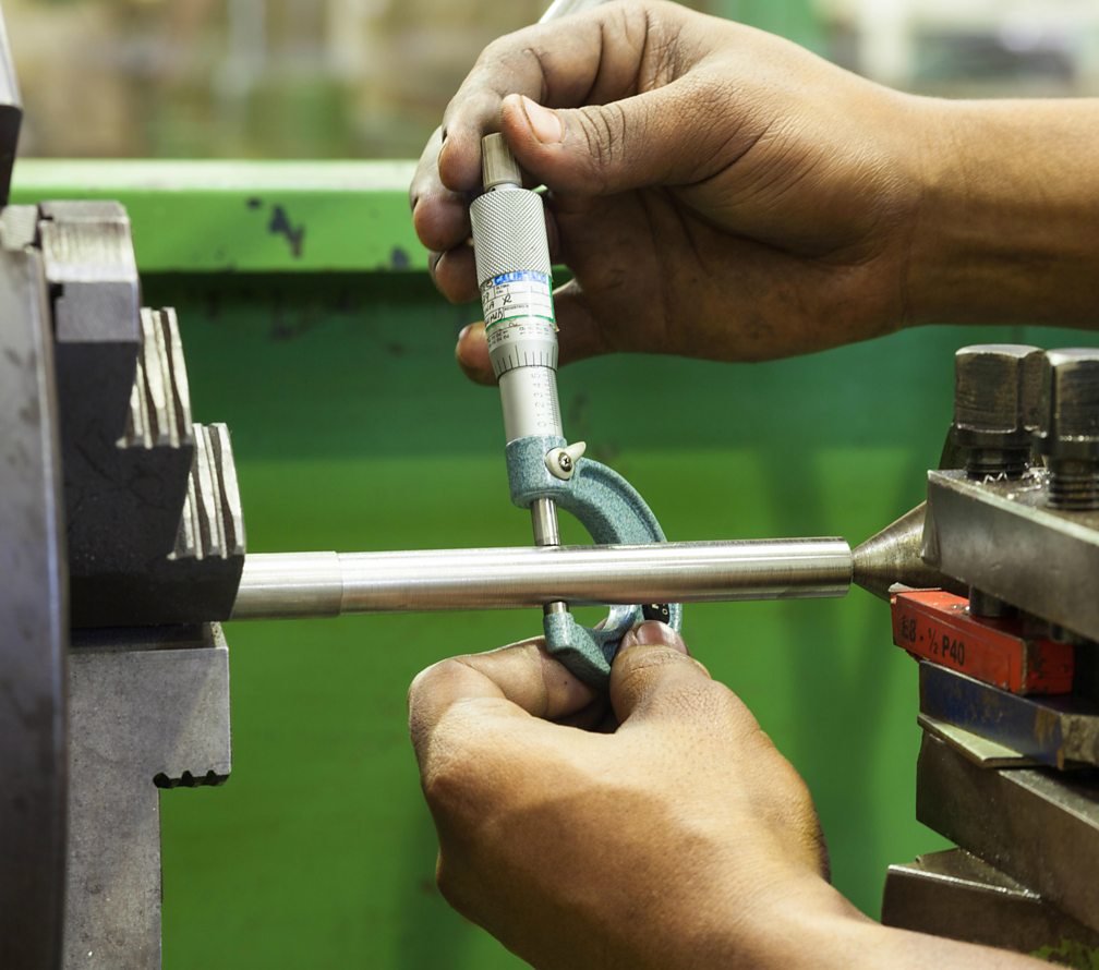 Metals and plastics - Practical guide: Measuring and marking-out ...