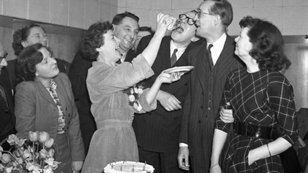 Marriage in the 1950s and 1960s - BBC Archive