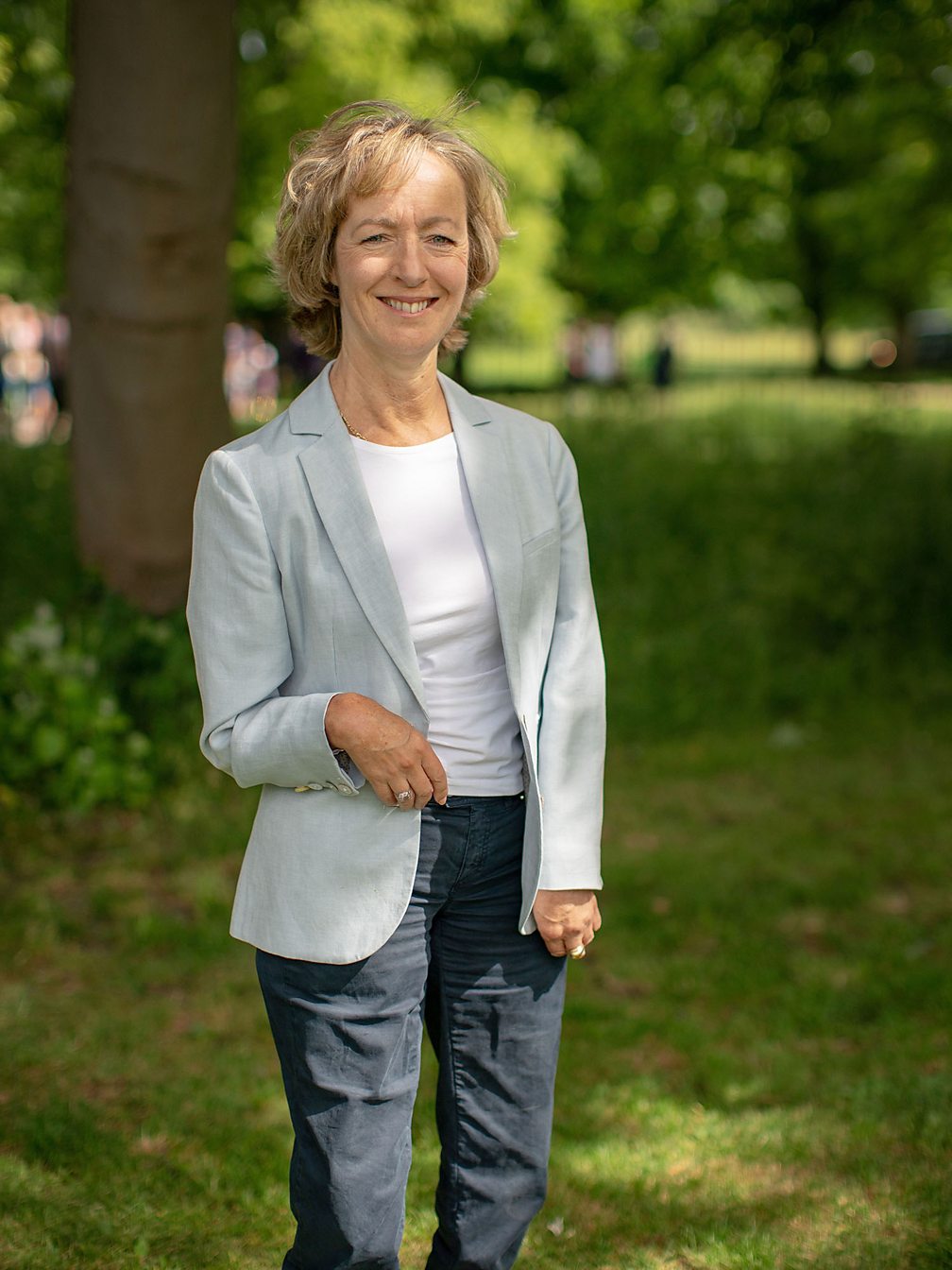 BBC One - Antiques Roadshow - Alexandra Gill