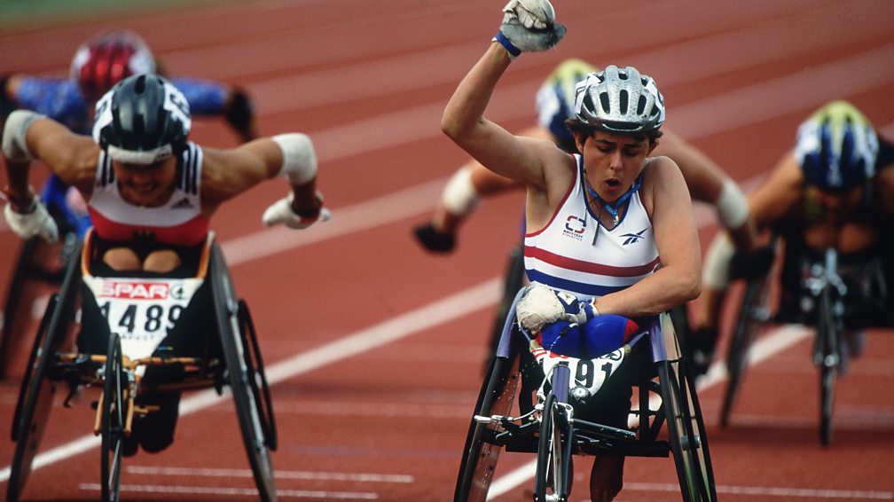 BBC - 15 memorable sporting moments from the 90s